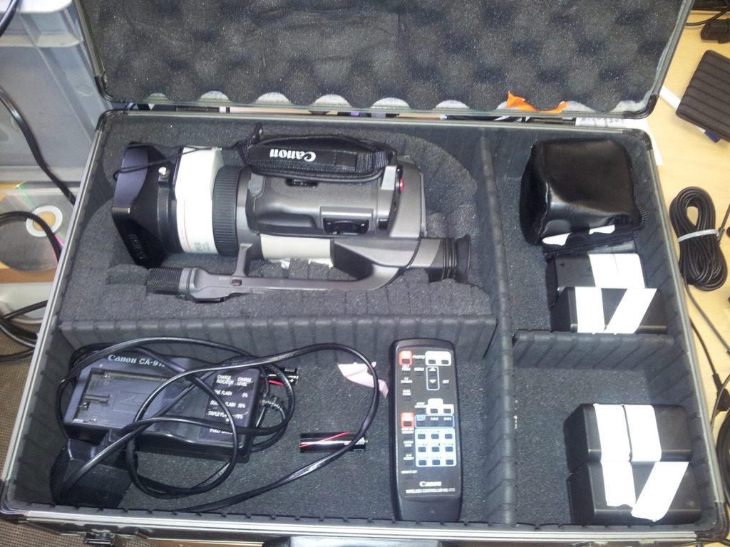 Video Camera Canon XM1 - Revolver AV