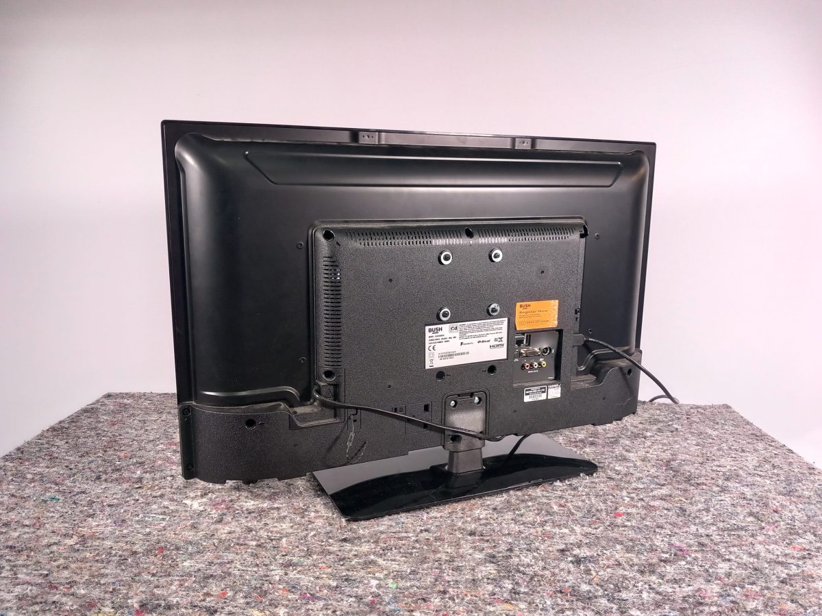 32" Bush DLED32HDSC - Revolver AV