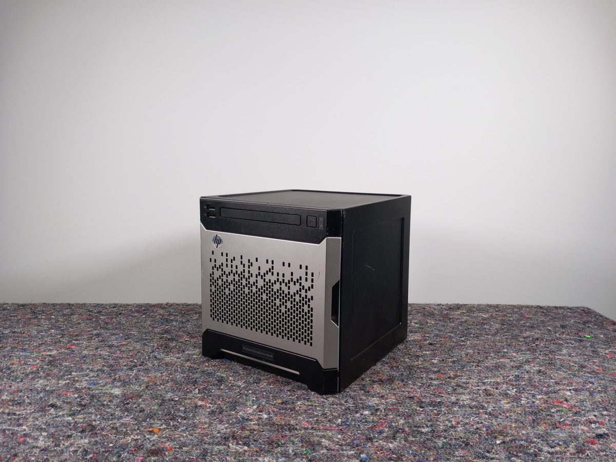 HP ProLiant MicroServer Gen8 - Revolver AV