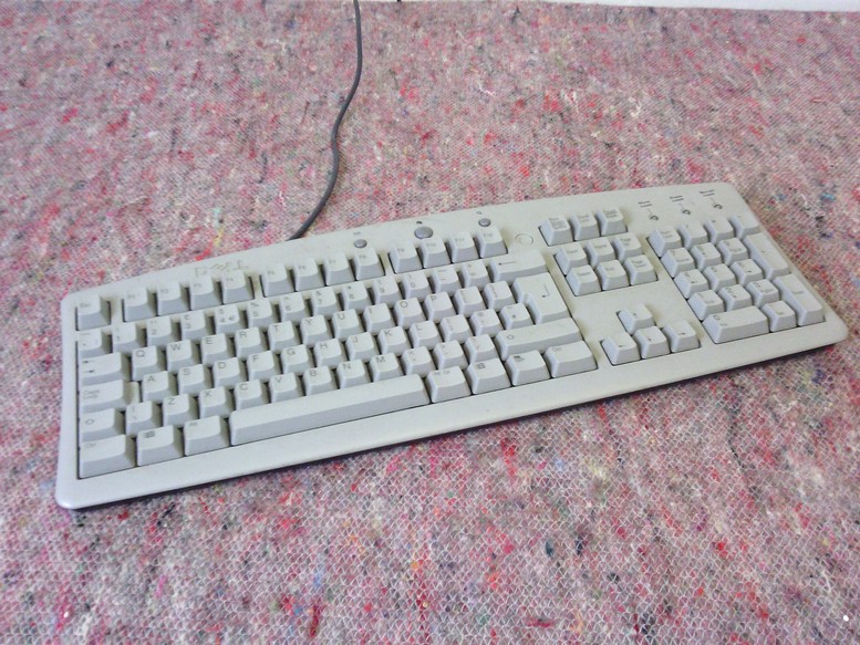 Dell grey keyboard RT7000 - Revolver AV