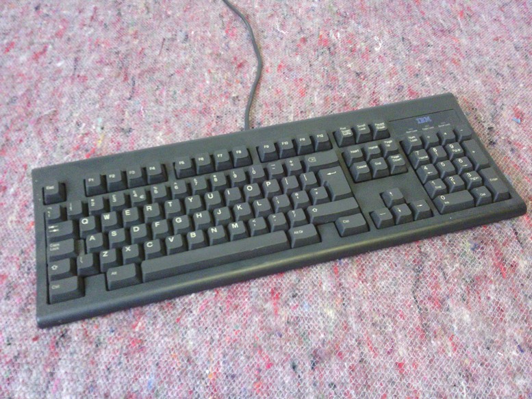 IBM KB-6323 keyboard - Revolver AV